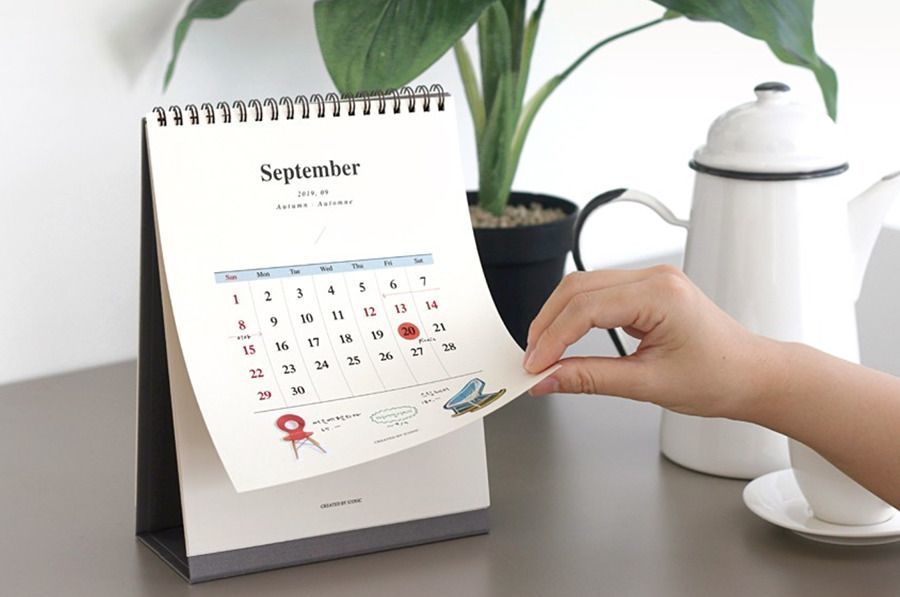 MochiThings: 2019 Desk Scheduler