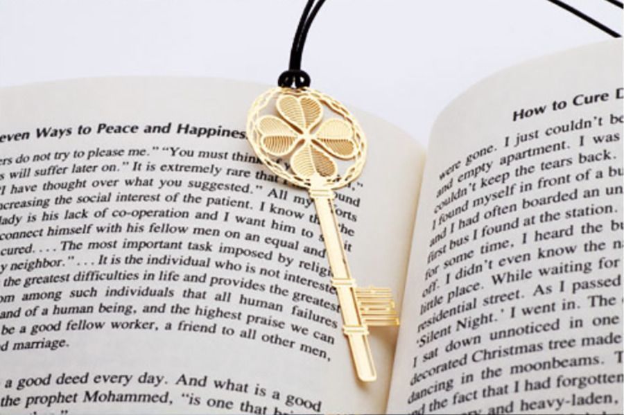 MochiThings: Golden Clover Key Bookmark