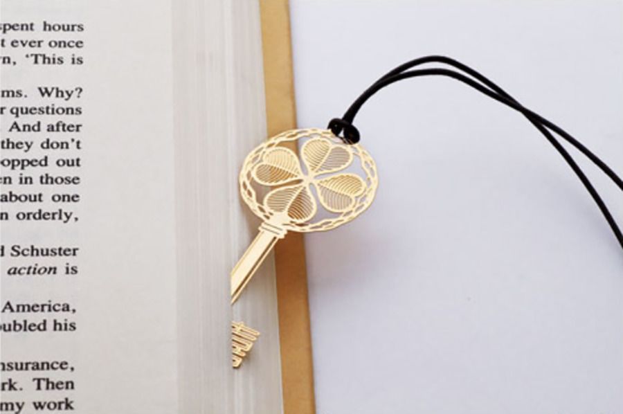 MochiThings: Golden Clover Key Bookmark