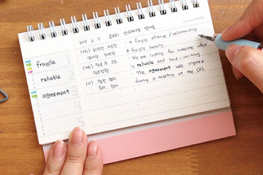 MochiThings: Desk Word Book