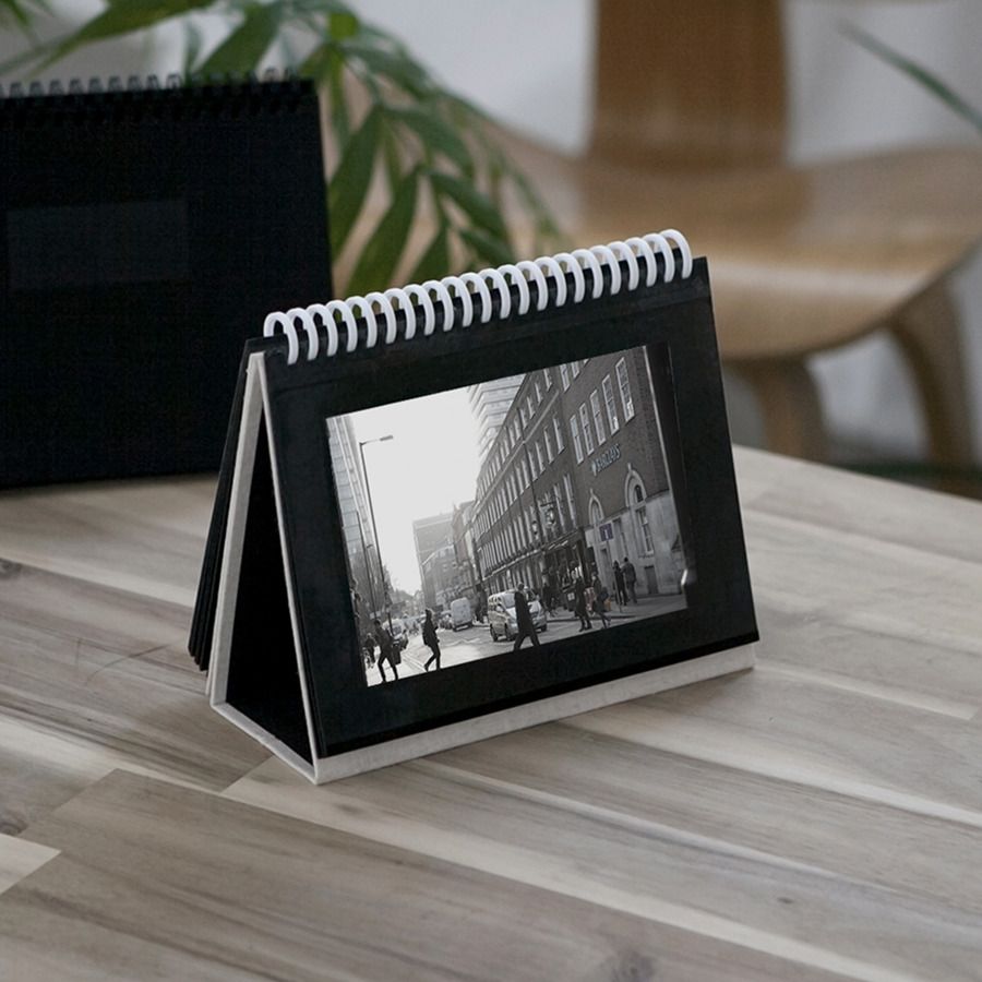 MochiThings: Desk Photo Album