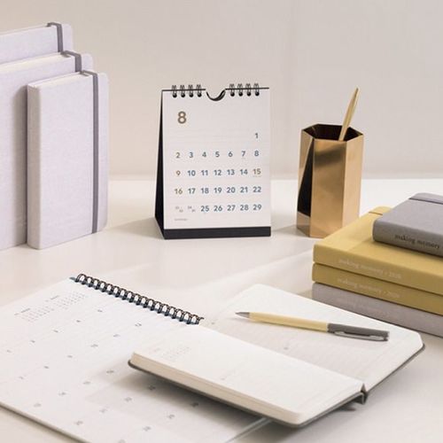MochiThings: 2020 Mini Basic Wall Calendar