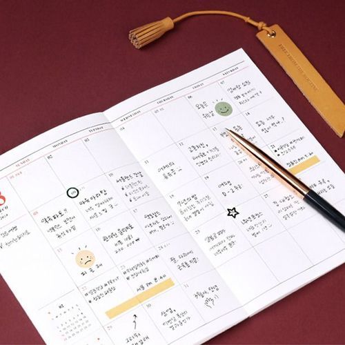 MochiThings: 2020 Small Classic Monthly Planner