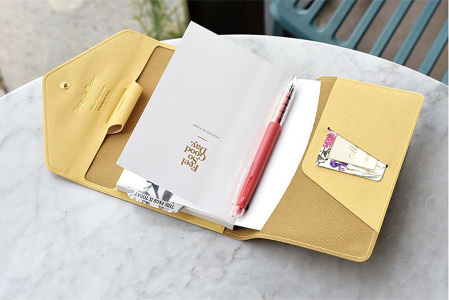 MochiThings: 2020 Leather Diary Wallet