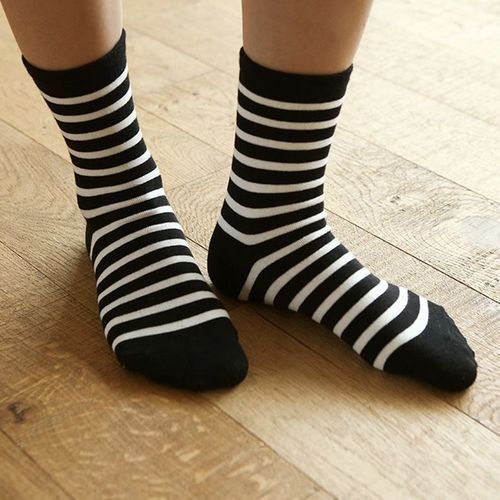 MochiThings: Stripe Pattern Women Socks