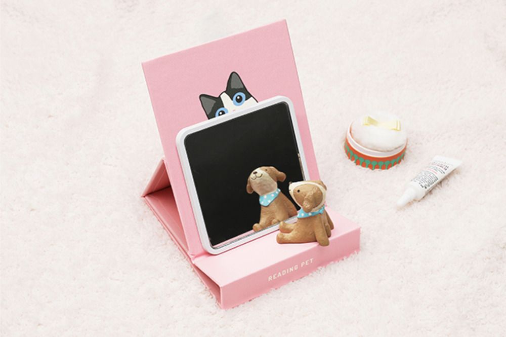 MochiThings: Mini Reading Pet Foldable Stand
