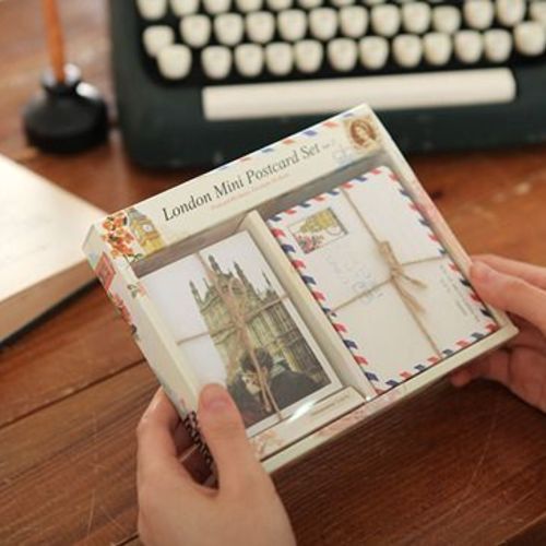 MochiThings: London Mini Postcard & Envelope Set