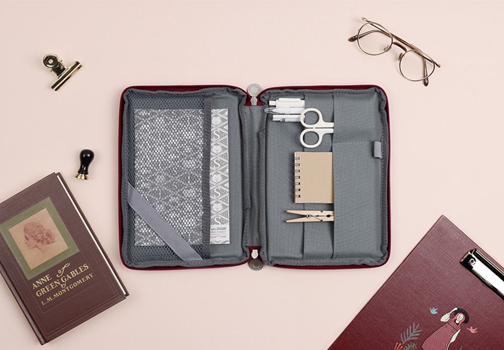 MochiThings: Anne Book Pouch